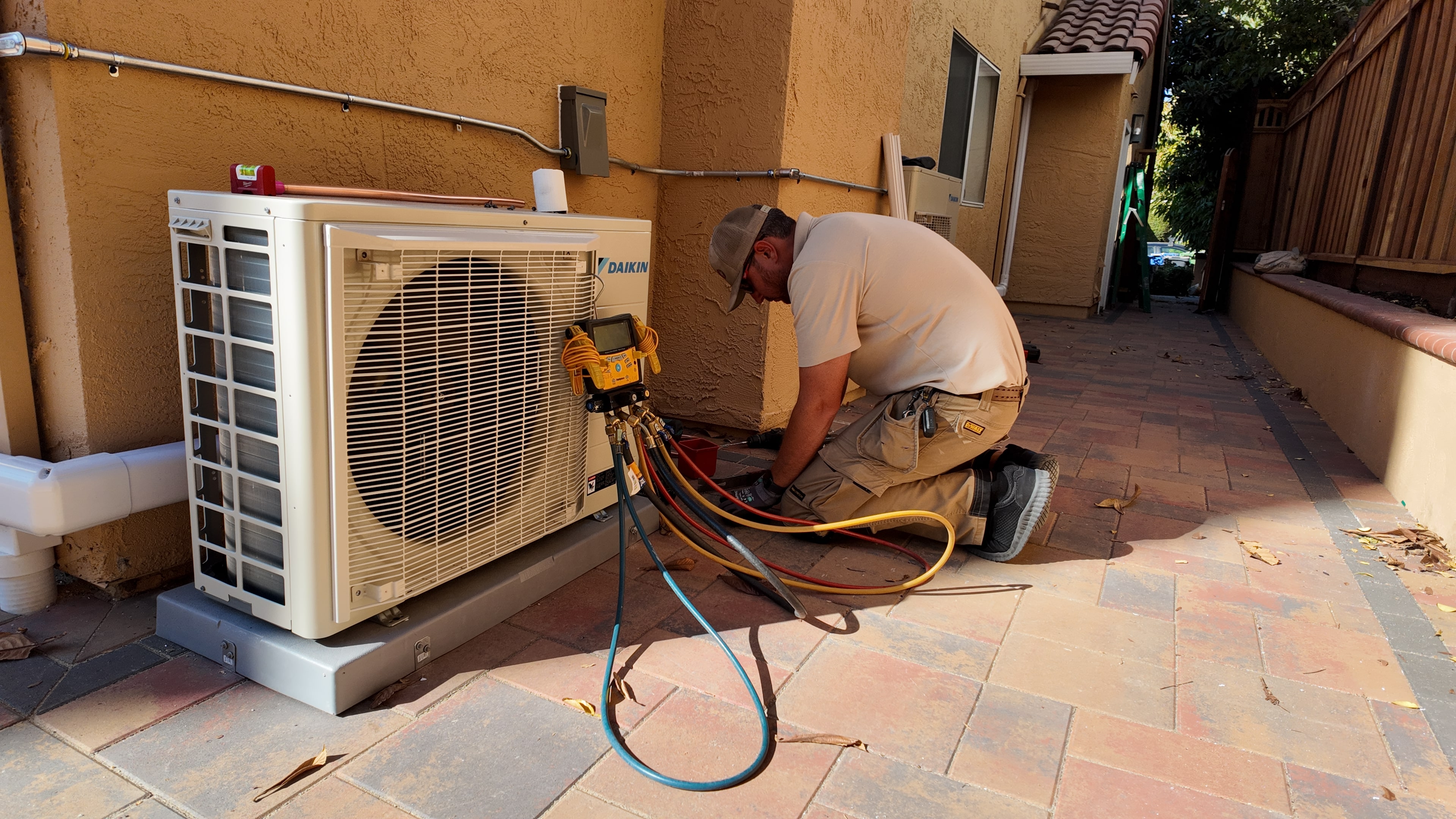 Federal Energy Tax Credits 2025: What Homeowners Should Know